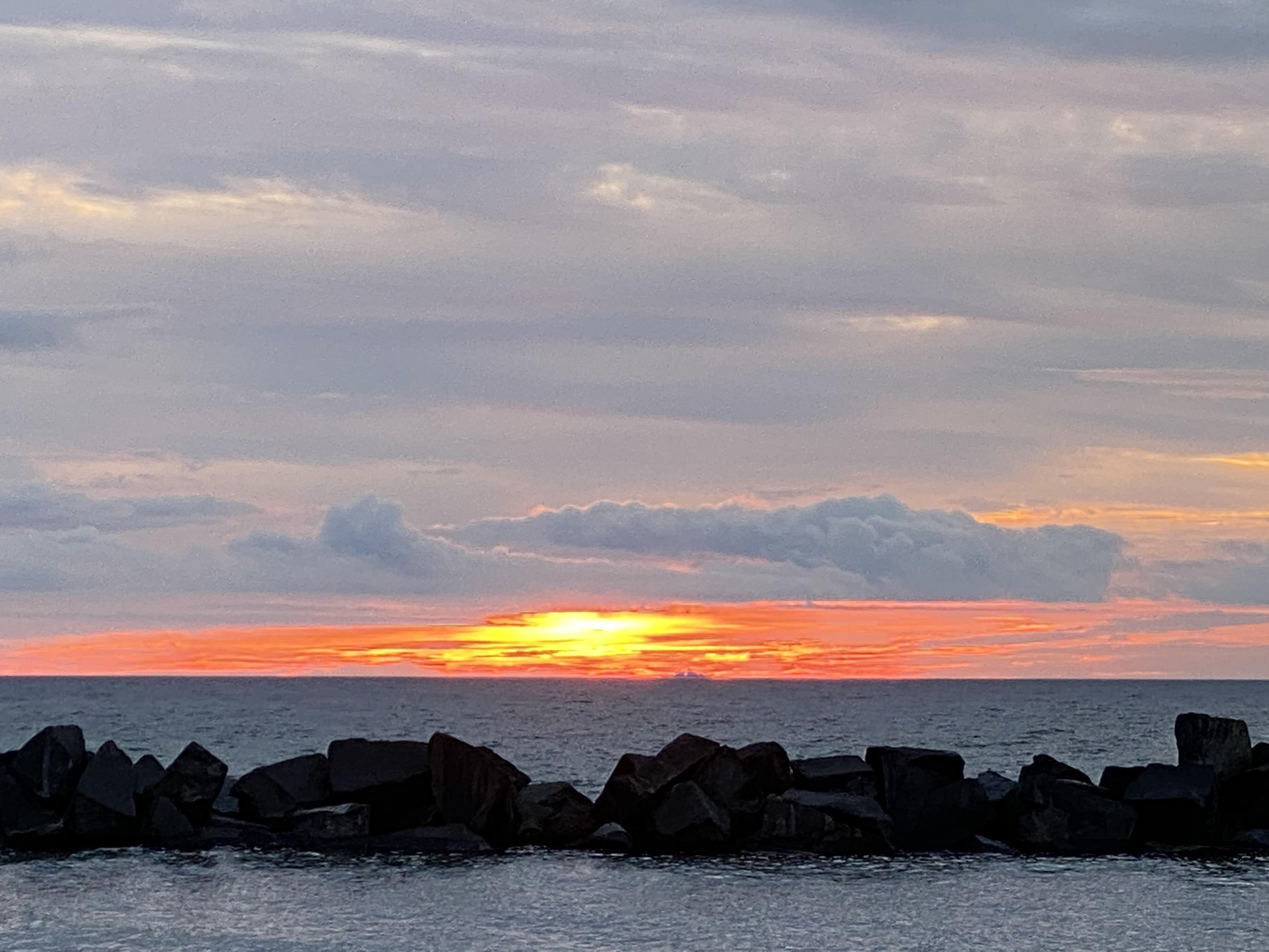 Zwischen Monarchie und Moderne - Jamal Tuschick | story.one